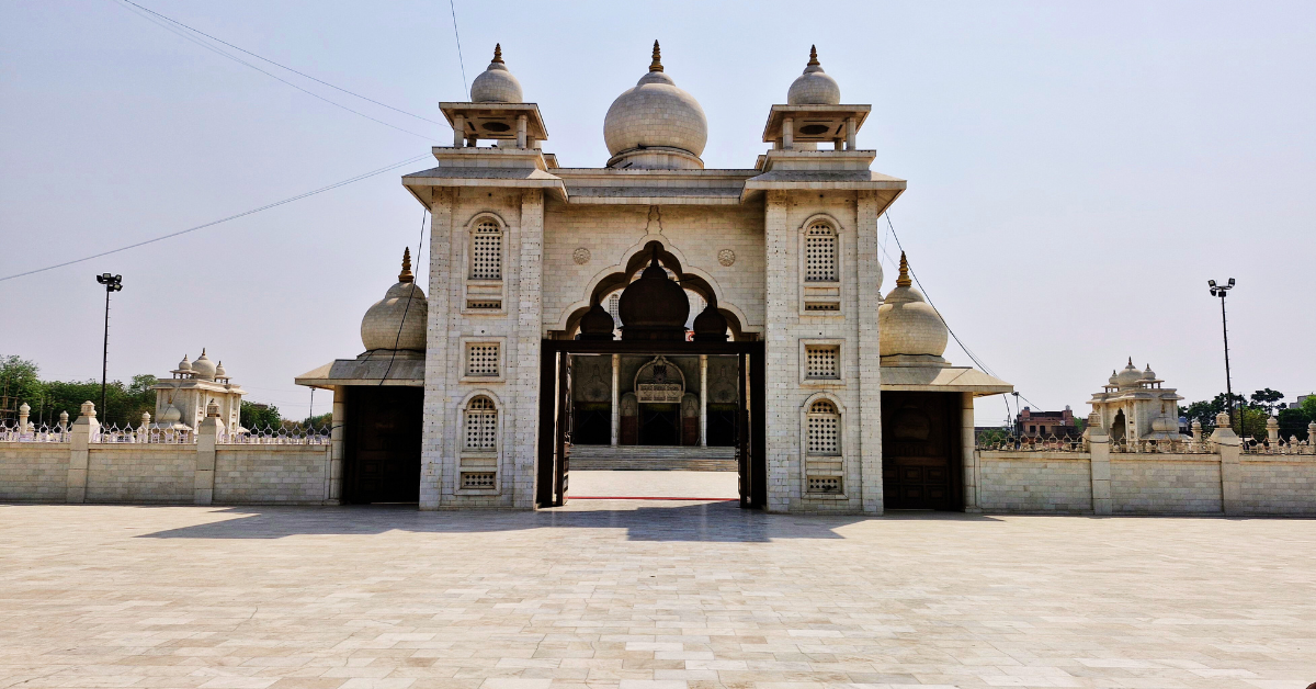 Jai Gurudev Mandir Mathura - Know the history of the temple that looks like Taj Mahal - Mero ...